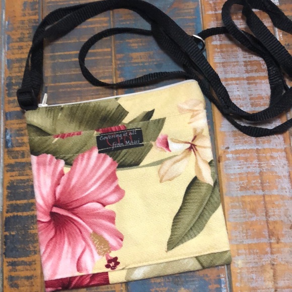Covering it All from Maui | Bags | Hawaiian Print Crossbody Small ...